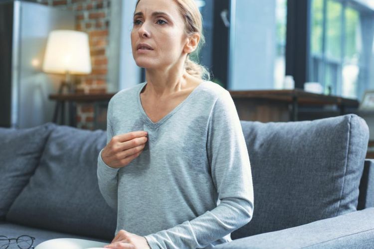 Apa Itu Perimenopause? - Tanda, Gejala, dan Penanganan Perimenopause