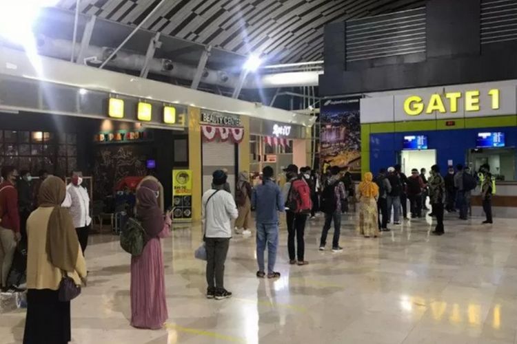 BPS Ungkap Penerbangan Domestik di Bandara Sultan Hasanuddin Makassar Naik 3,97 Persen