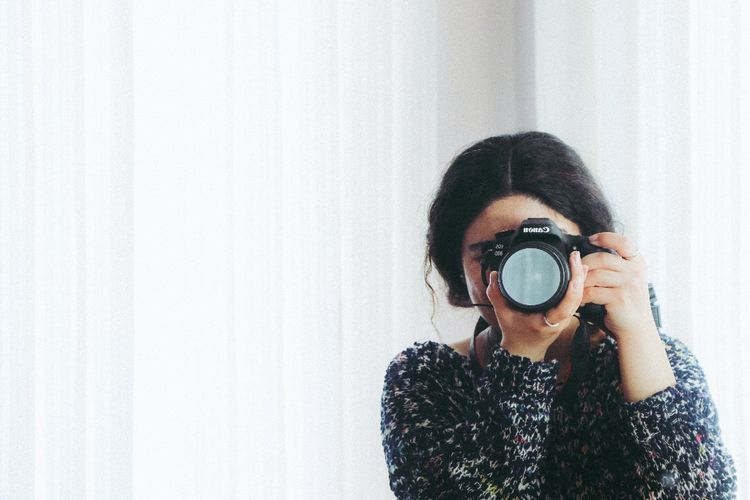 Mitos: Foto Bertiga Membuat Satu Orang Dihilangkan!