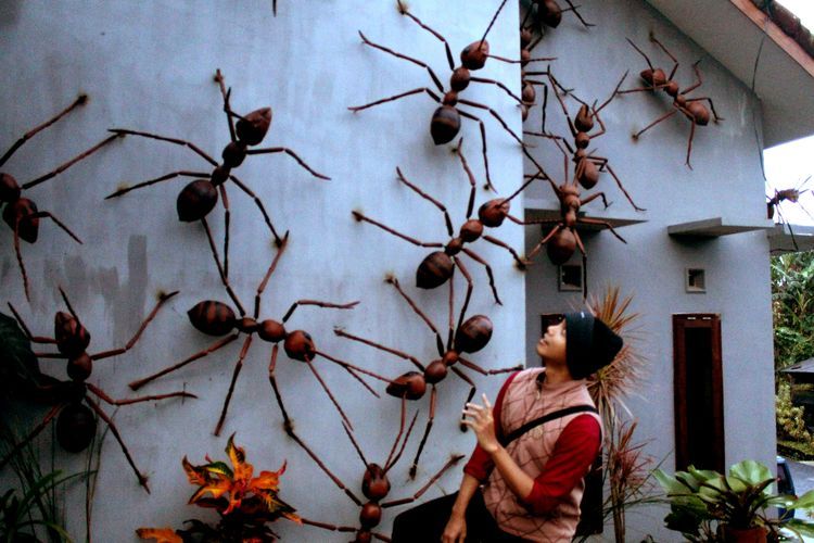Omah Semut, Kafe Unik di Kota Batu Dibangun Seniman Ternama ...