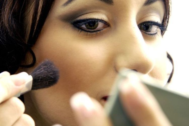 Tersiksanya Wanita Zaman Dulu, Gunakan Kosmetik Berbahan Timbal hingga ...