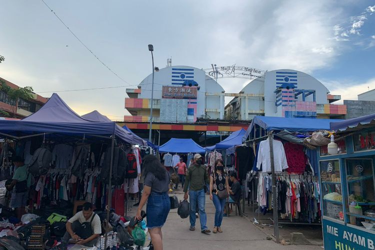 Pasar Jodoh, Surganya Tempat Thrifting Murah di Batam, Harga Kemeja Rp2 ...