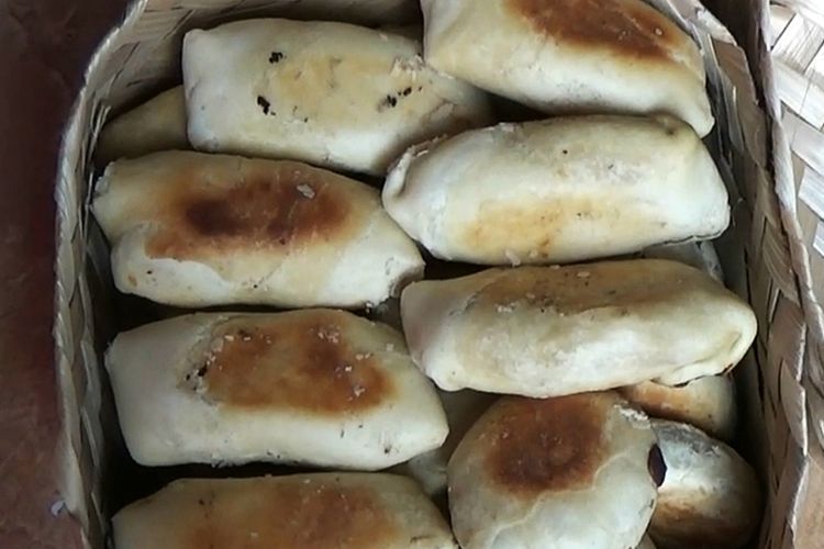 Awet hingga Sebulan! Intip Proses Pembuatan Kue Latopia, Kuliner Khas ...