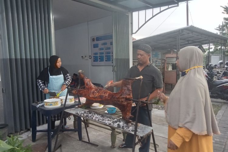 Kambing Guling Semakin Diminati Masyarakat Indonesia Sebagai Menu Buka ...