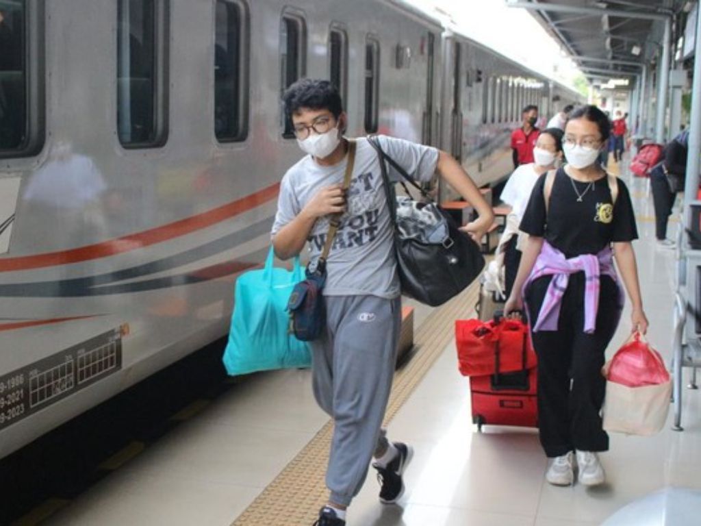 KAI Buka Pemesanan Tiket Kereta Api untuk Mudik Lebaran 2024