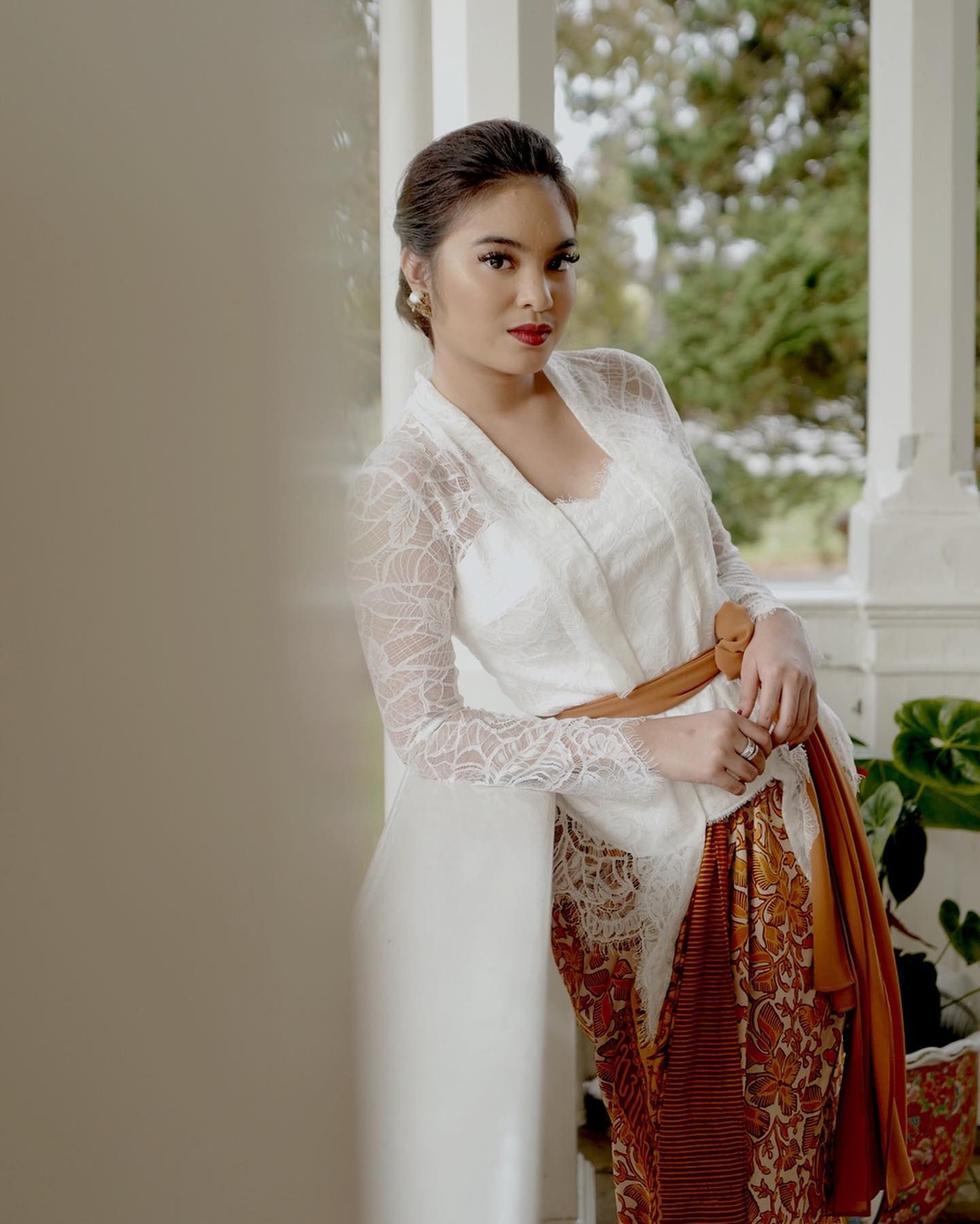 Kisah Inspiratif Cicit Presiden Soekarno, Syandria Kameron dalam Seni ...