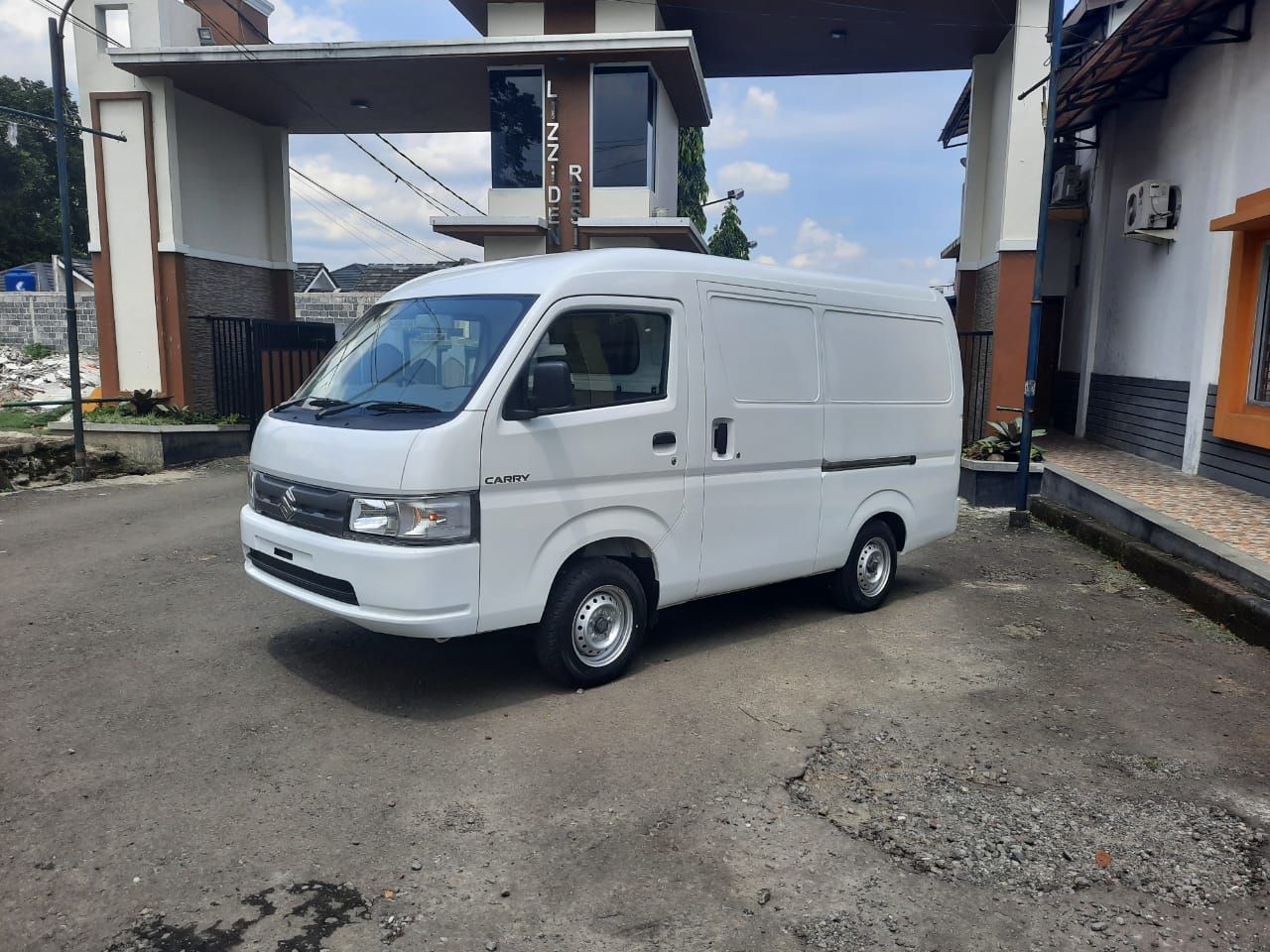 Pilihan Mobil Blind Van Terbaik untuk Usaha yang Mesinnya Bandel dan Irit!