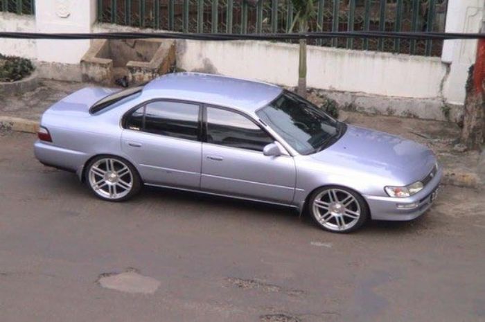 5 Rekomendasi Mobil Era 90an yang Masih Cocok Digunakan oleh Anak Muda ...