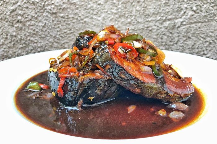 6 Resep Masak Ikan Tuna yang Enak, dari Suwir sampai Fillet!