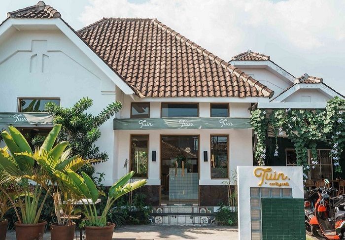 Rekomendasi Kafe Tempat Nongkrong Nyaman dengan Suasana Asri di Malang