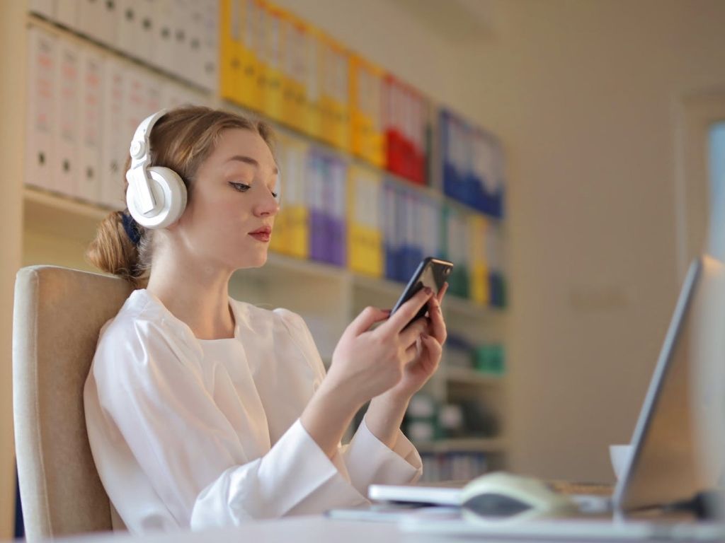 5 Dampak Buruk Akibat Kecanduan Gadget, Harus Diwaspadai